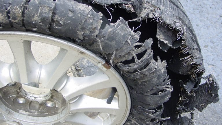 What to do if you breakdown or suffer a puncture on a motorway? Getting ...