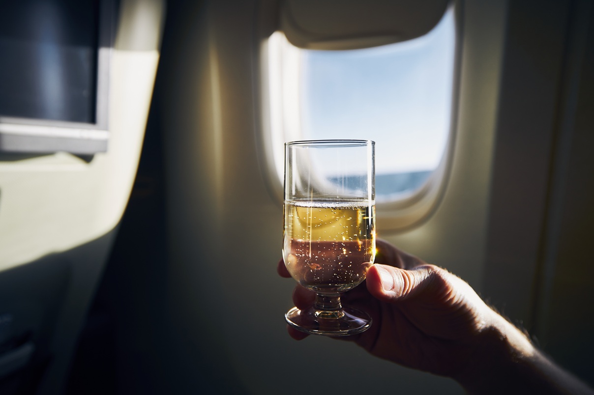 APH Research: Airline Alcohol Rules Compared (September 2025) - Travel ...